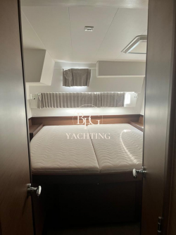 Lagoon Motor Yachts 42 for sale :: MotorYachting.com Details